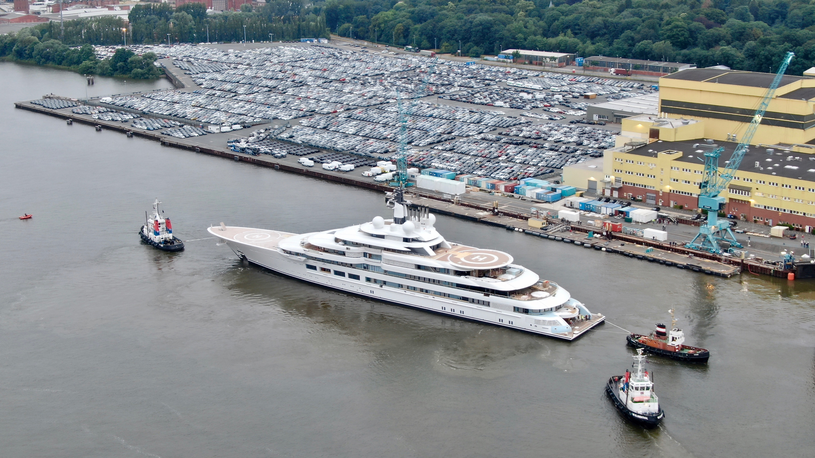 Yacht PROJECT LIGHTNING, Lurssen | CHARTERWORLD Luxury Superyacht Charters